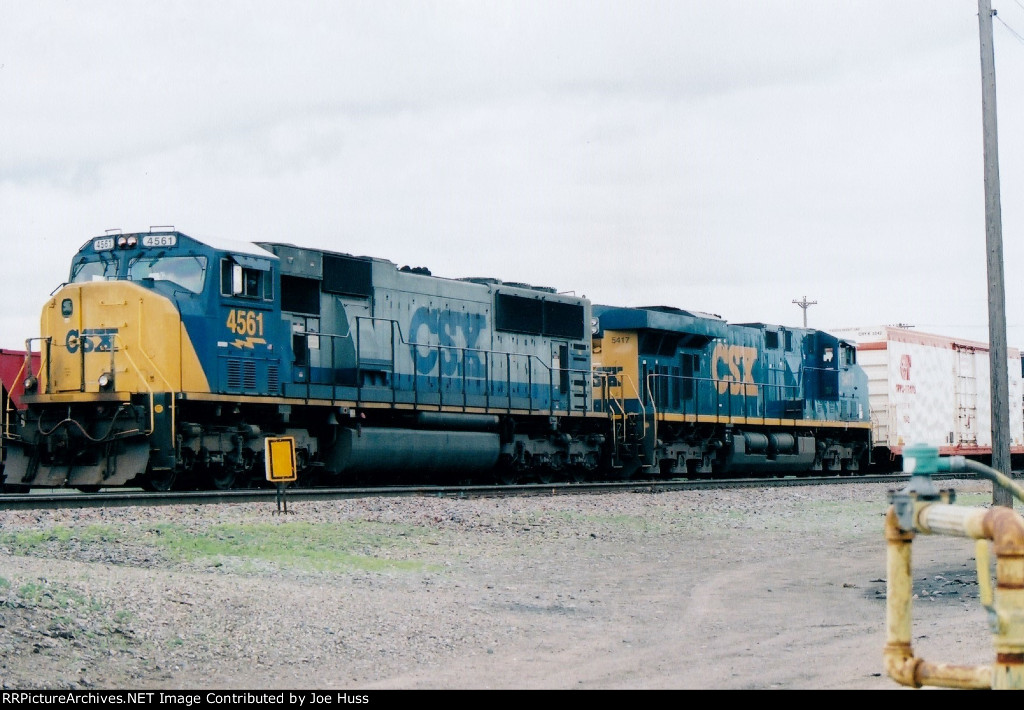 CSX 4561 East
